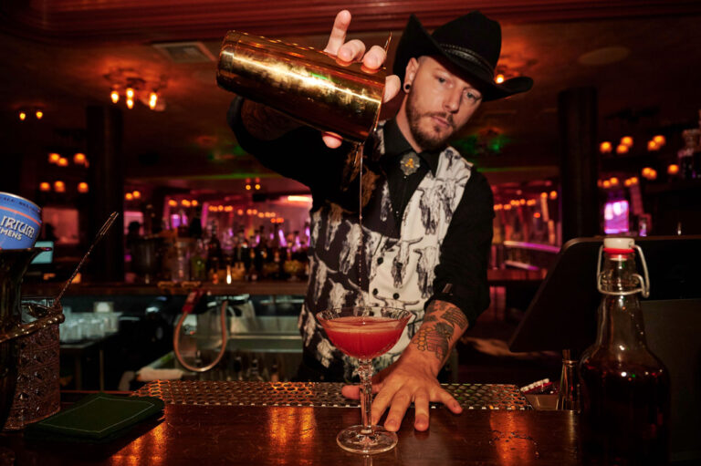 Atomic Saloon Show - Spiegelworld